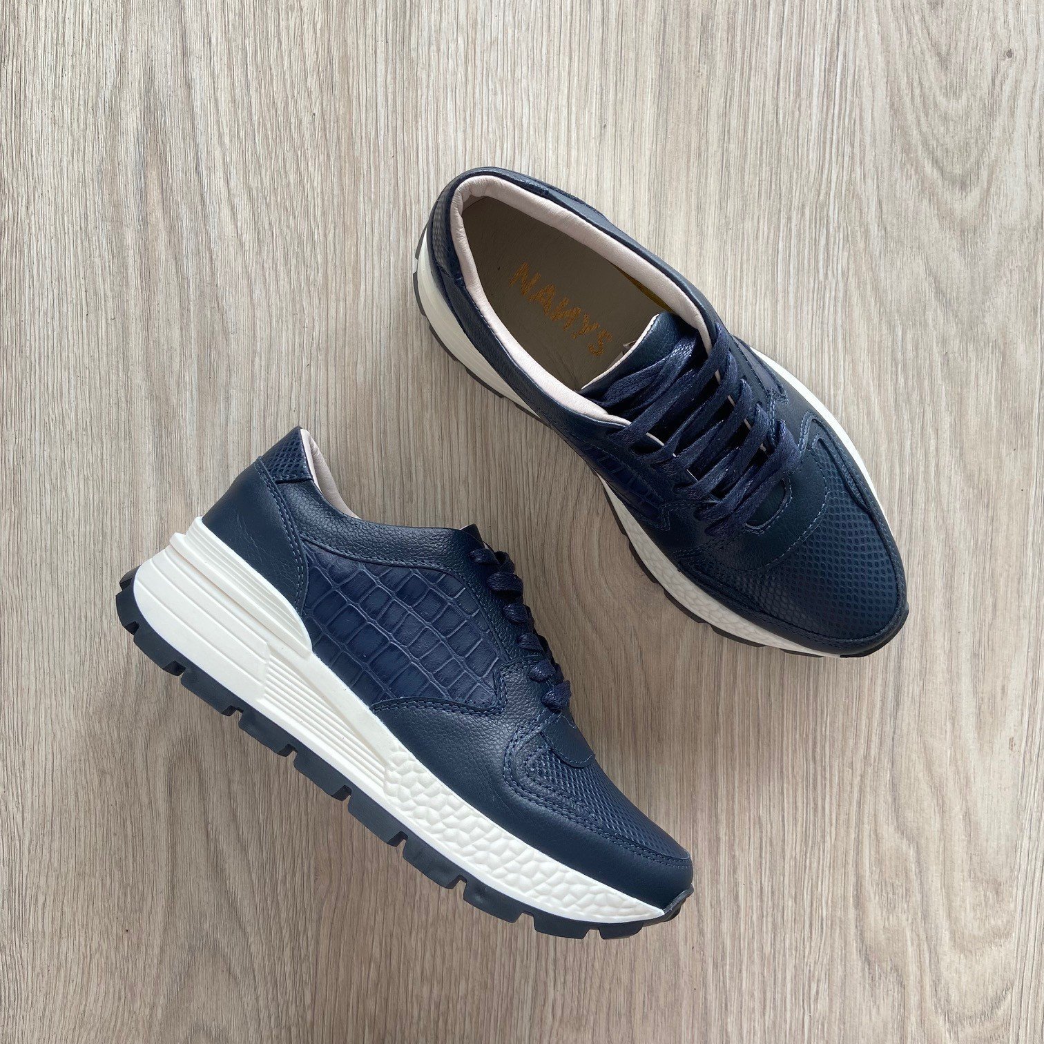 Tenis azules en cuero | Calzado Nanys